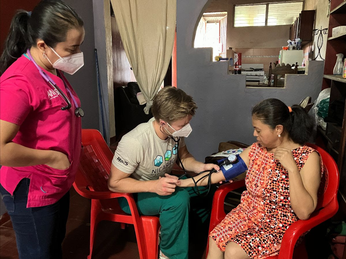 Mercedes: A life change towards health and hope - AMOS Health & Hope